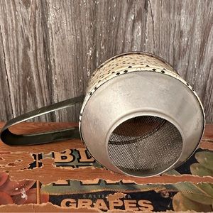 Kitchen | Vintage Androck Red Atomic Starburst Flour Sifter Handi Flour ...